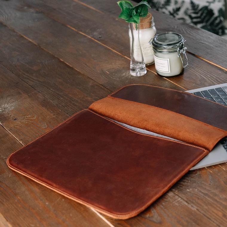 Get 50% Off Delvae's Stylish Pouch Laptop Sleeve – DELVAE